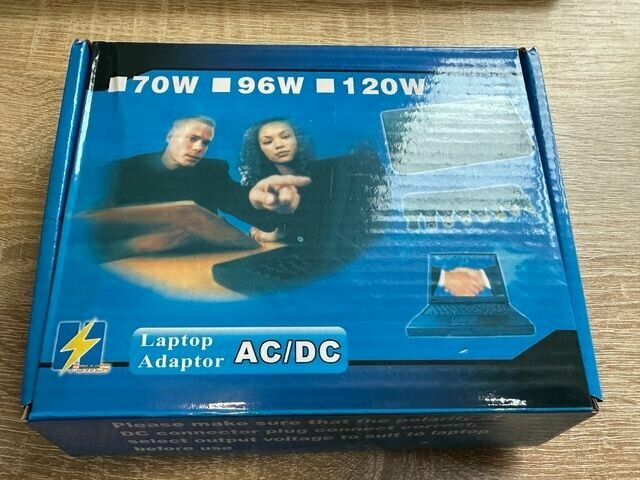 Блок питания (сетевой адаптер) Laptop Adapter универсальный 12V-24V/100W (8 Насадок)