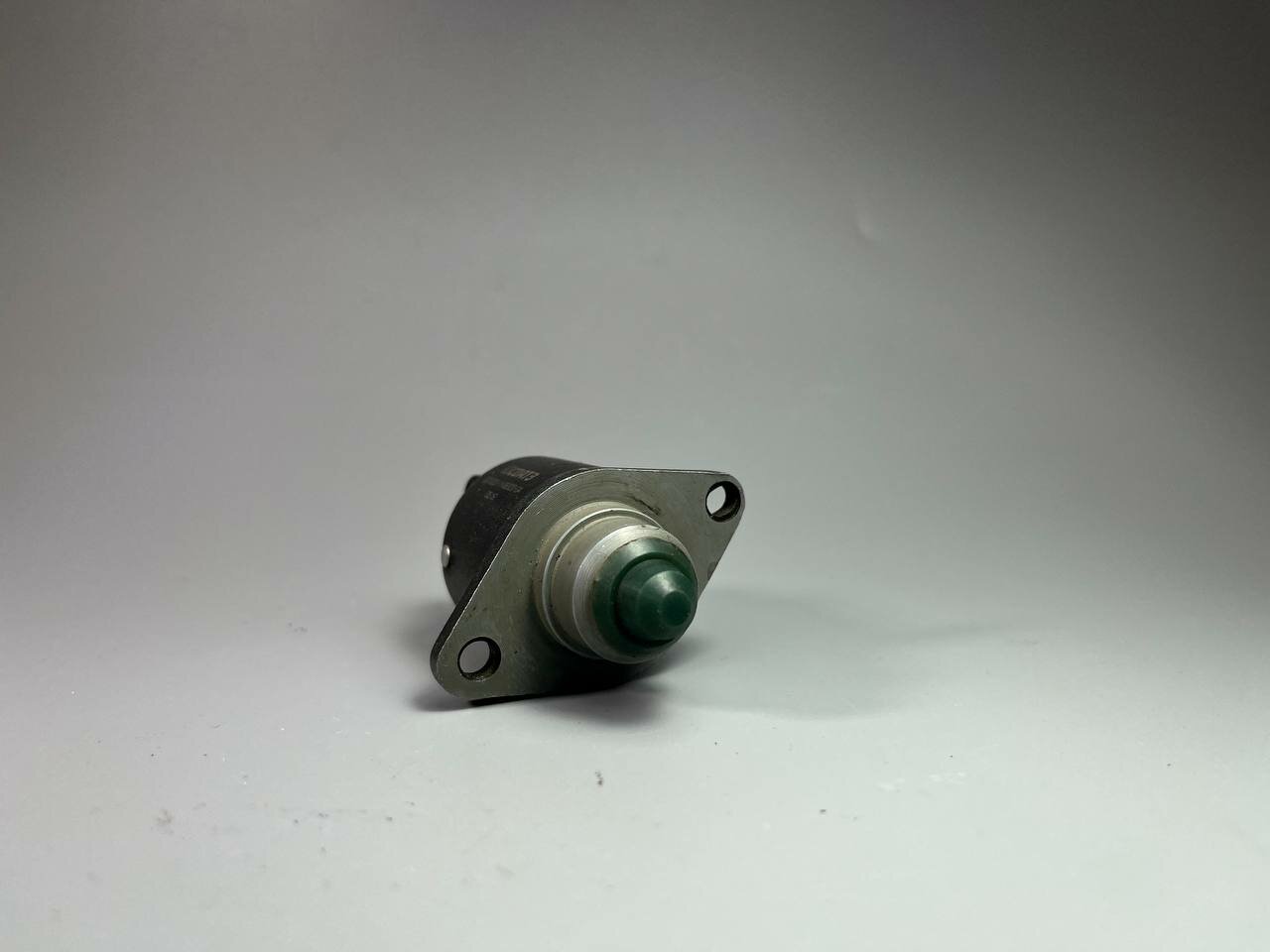 Регулятор холостого хода ВАЗ-21214 инж. (дв. 1,7 - 2 л) производитель: СОАТЭ, арт: 21203-1148300-04