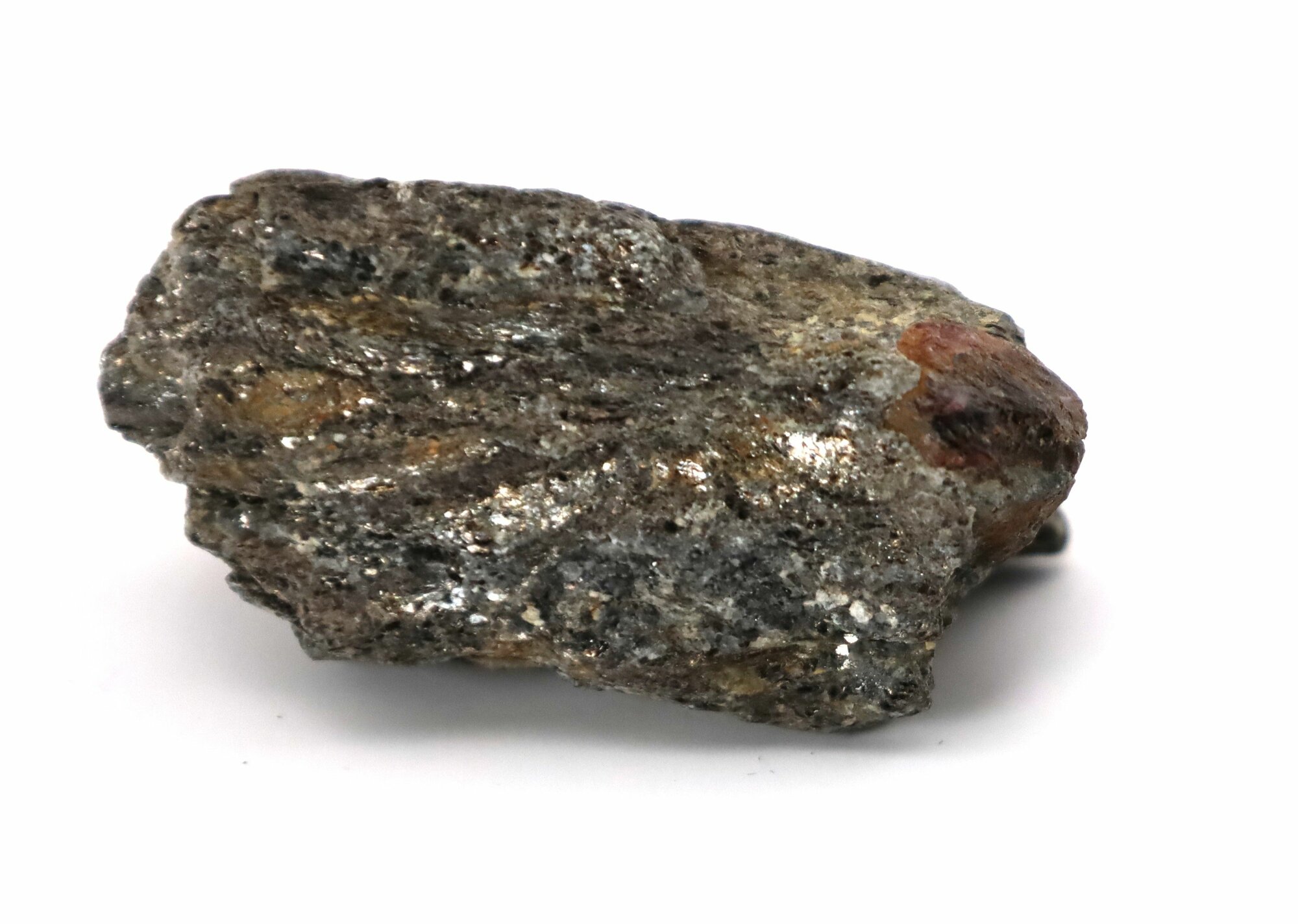 Гранат в породе 5.4 см*2.5 см