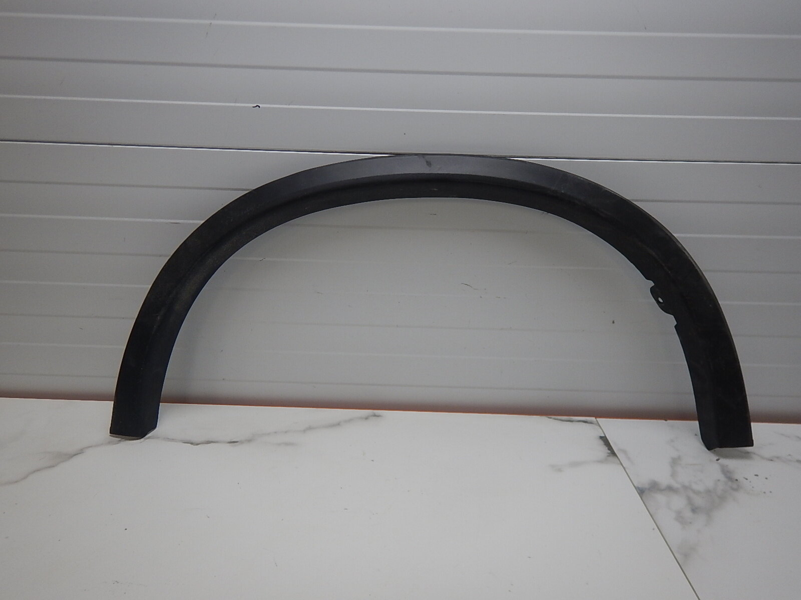 Б/У Накладка крыла заднего правого, Mitsubishi (Митсубиси)-ASX (10-) MITSUBISHI ASX (10-) Царапины 605067 MITSUBISHI арт...