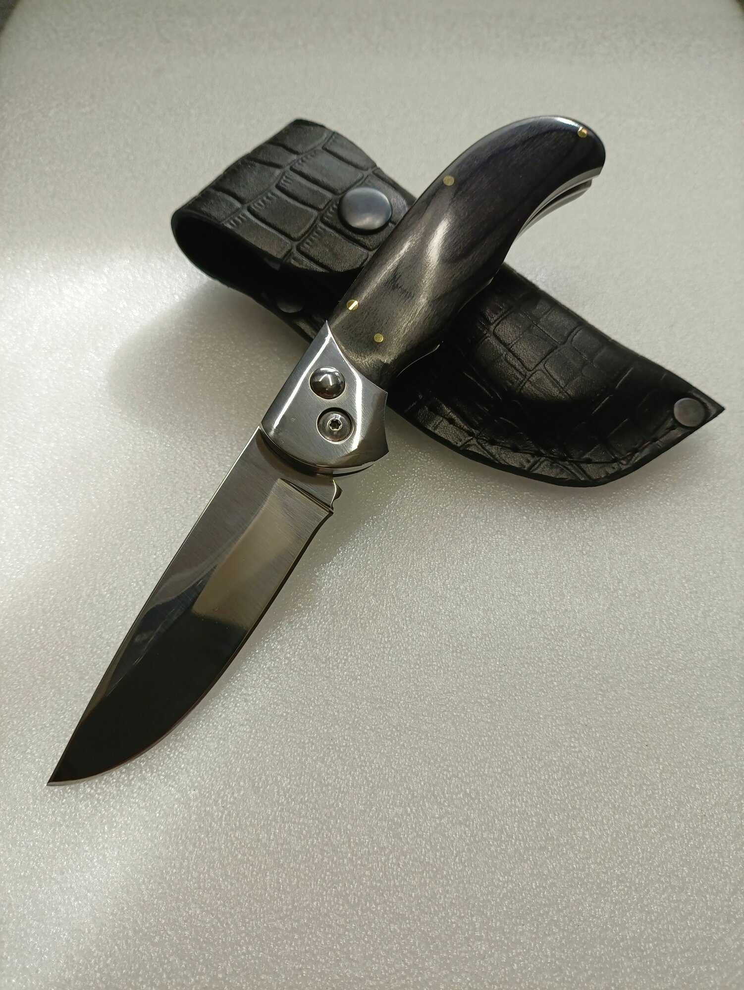 Нож выкидной автоматический с кнопкой Гризли сталь 65x13 длина 20см ручная работа ножны натуральная кожа в комплекте