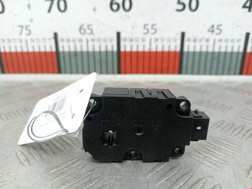 Сервопривод (электропривод моторчик привода) заслонки печки Audi A6 C7 4H0820511E арт. 2259696