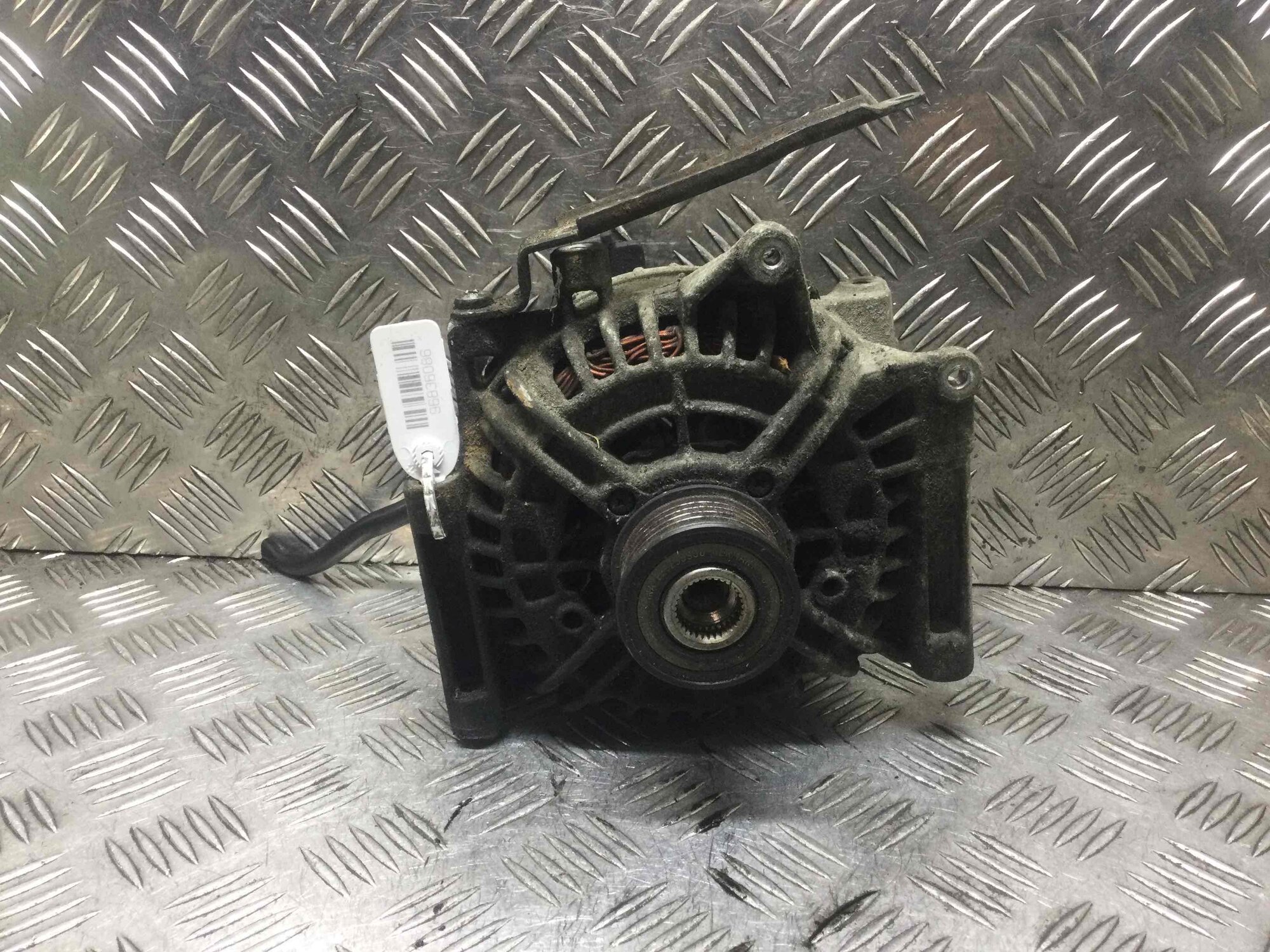 Б/У Генератор Mercedes C-klasse W203/S203/CL203 (2000-2004) 2003 г.