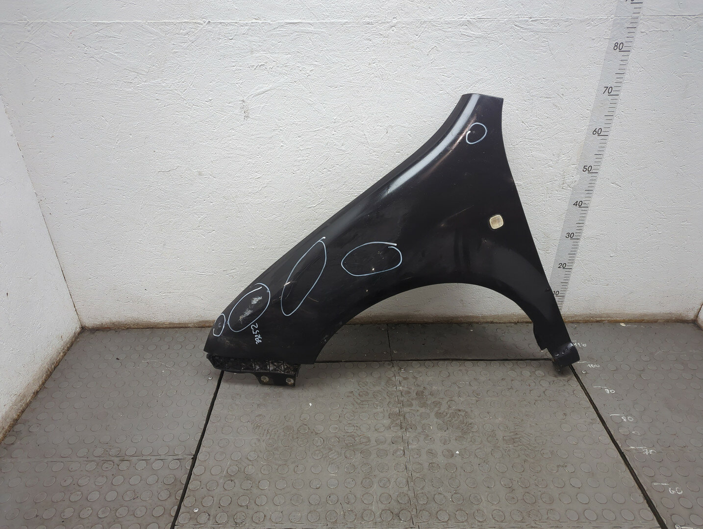 Крыло левое переднее Skoda Fabia Б/У