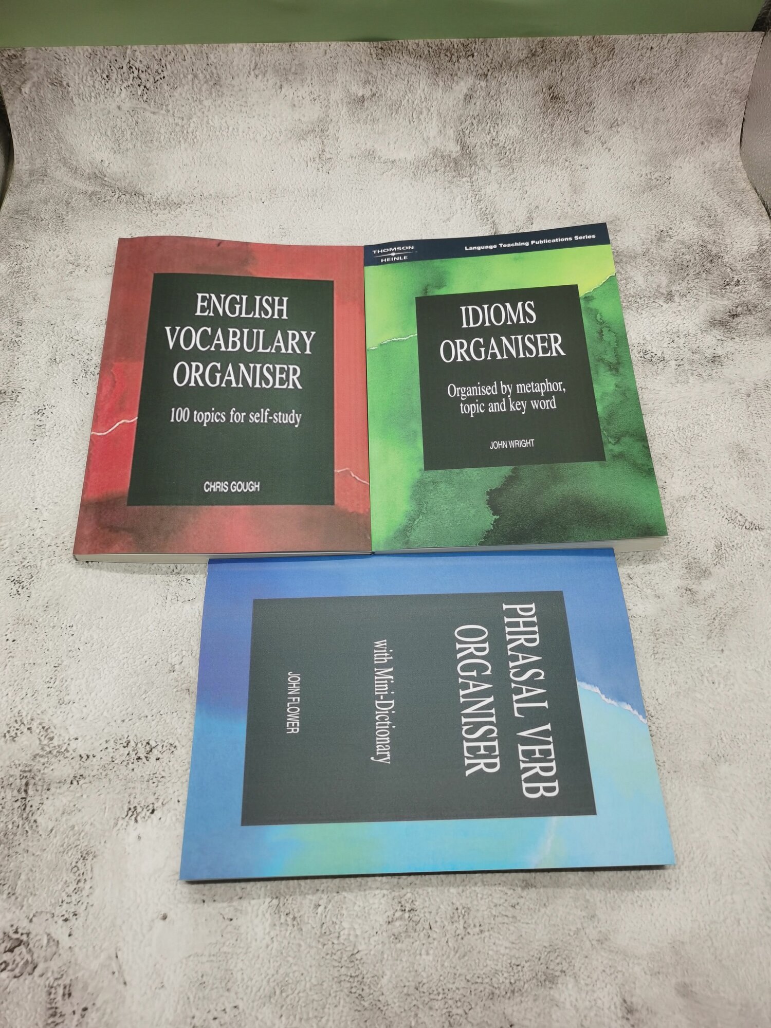 English Vocabulary/Phrasal Verb/Idioms Organiser Reprinted books