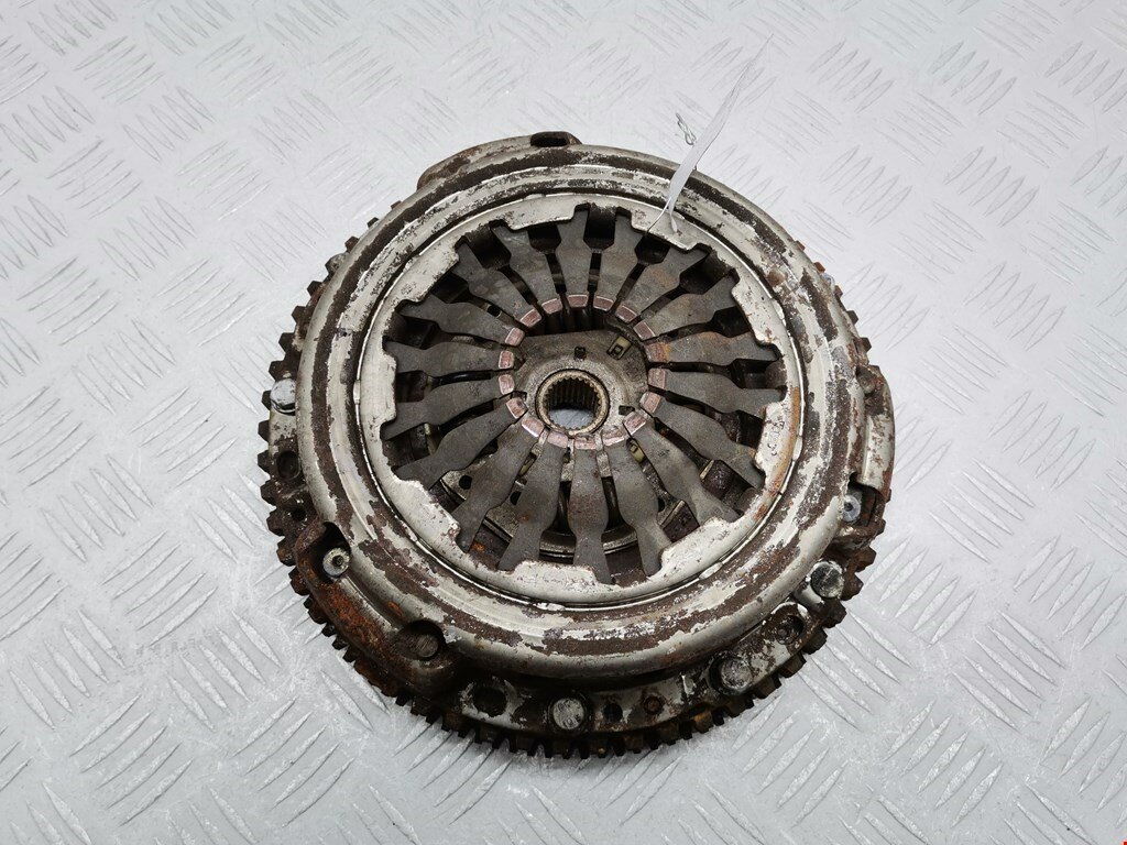 Маховик (демпфер сцепления) Renault Modus 8200572467 арт. 1663638
