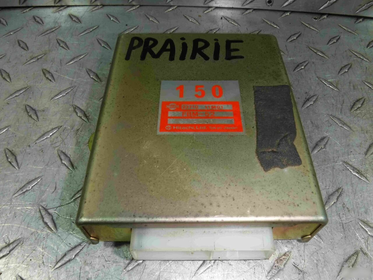 Блок управления двигателем Nissan Prairie I (1982—1988) 2371011M01