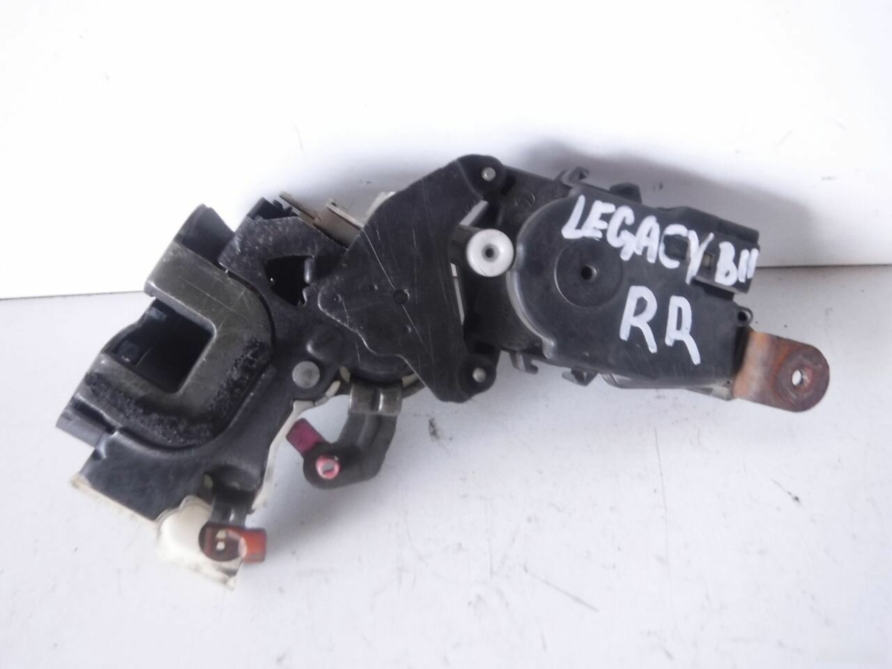 Замок двери задней правой Subaru Legacy BD/BG/BK (1993—1999) 62316AC041