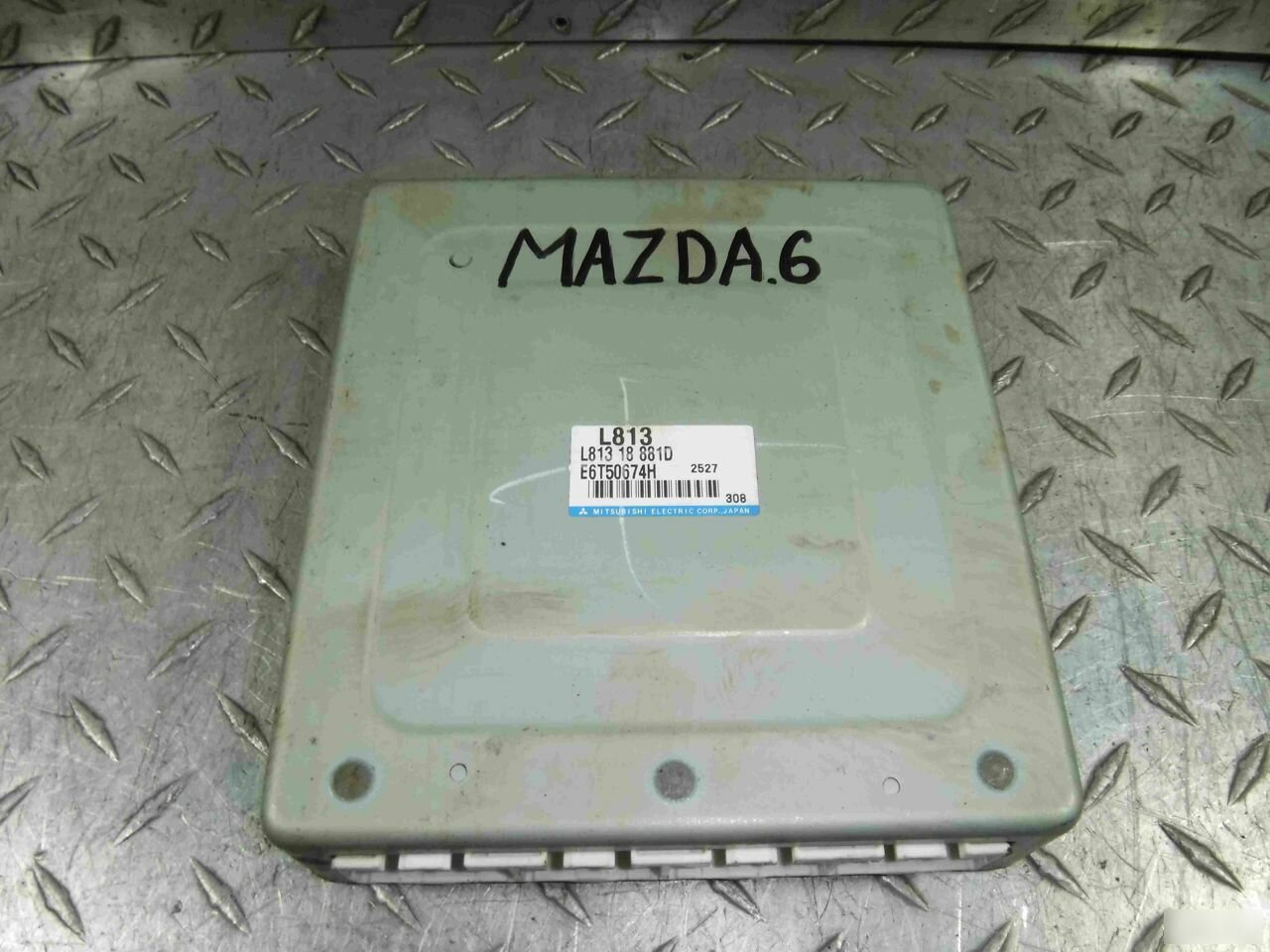 Блок управления двигателем Mazda 6 GG (2002—2005) L81318881D