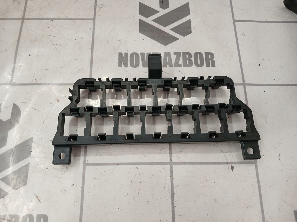 Блок предохранителей VW Passat B5 96-00