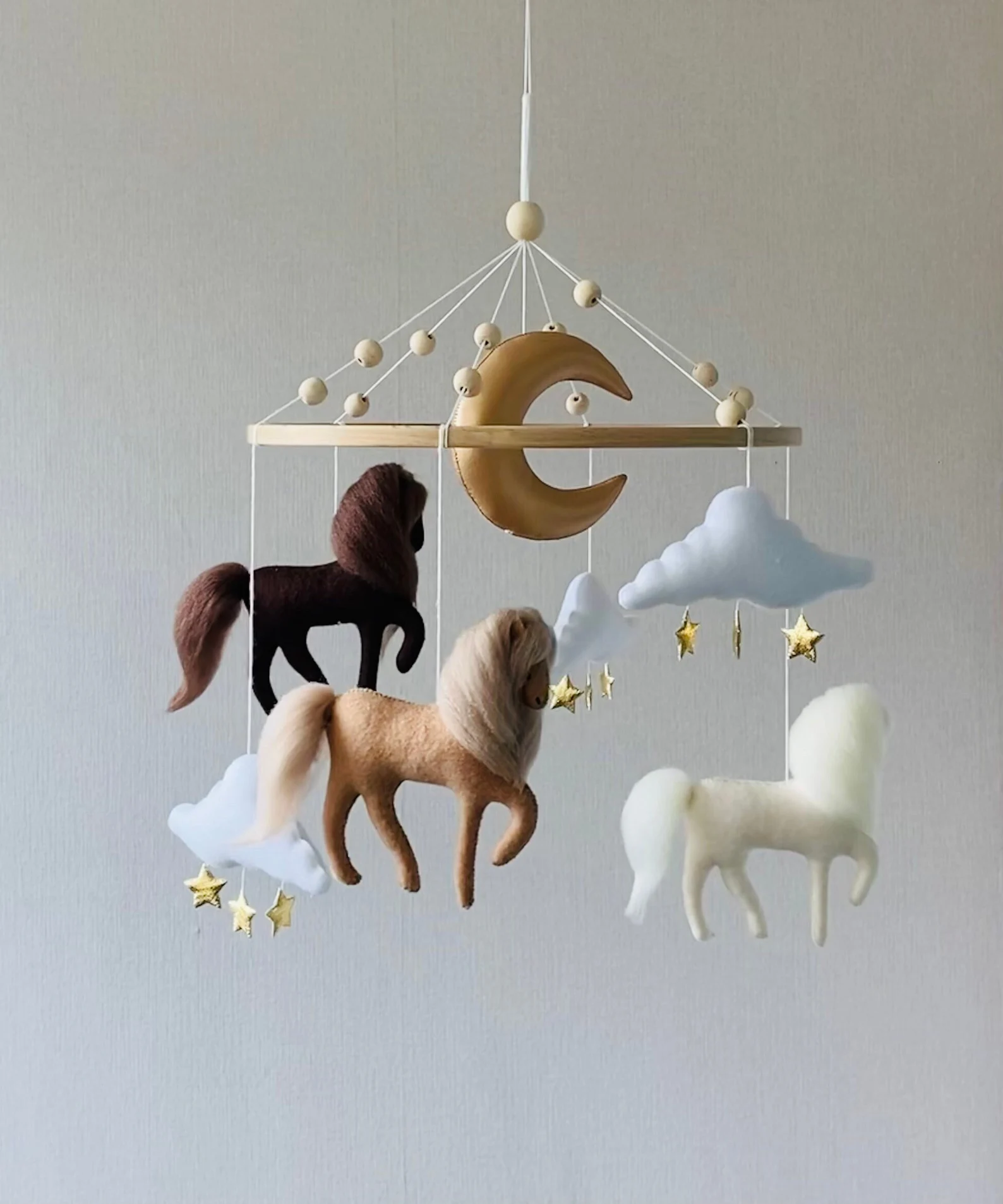 Мобиль "Лошадки" для девочек, для мальчиков; без держателя и музыки,