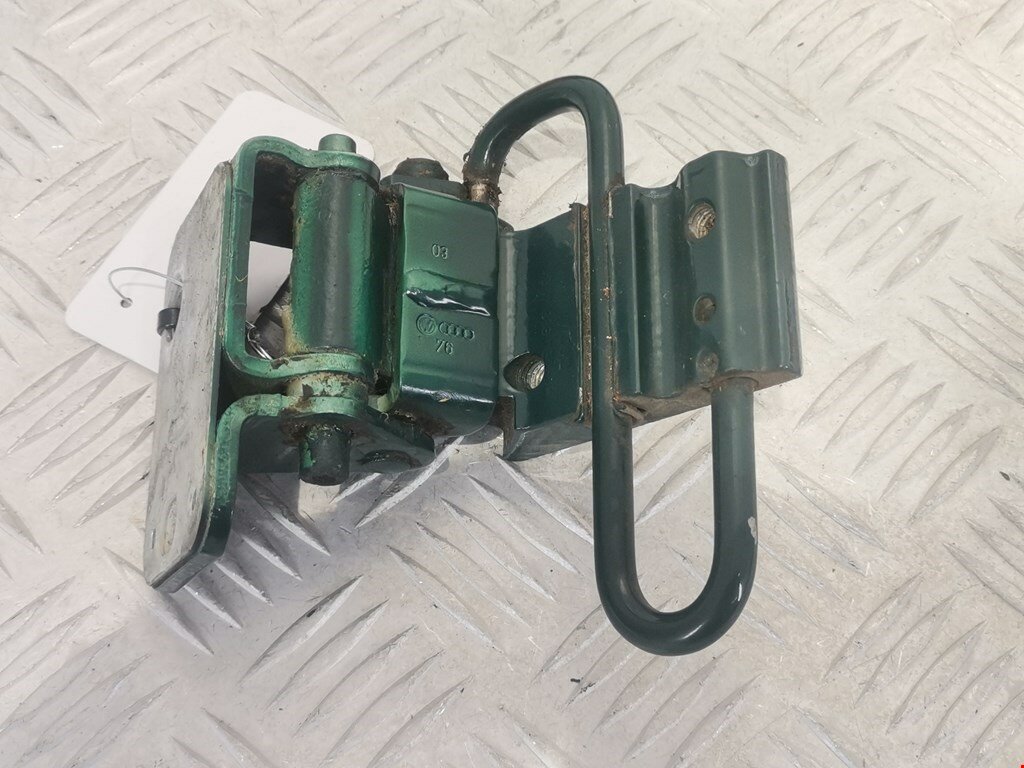 Петля двери задней левой Volkswagen Passat 5 GP 3B4833411C арт. 1523102