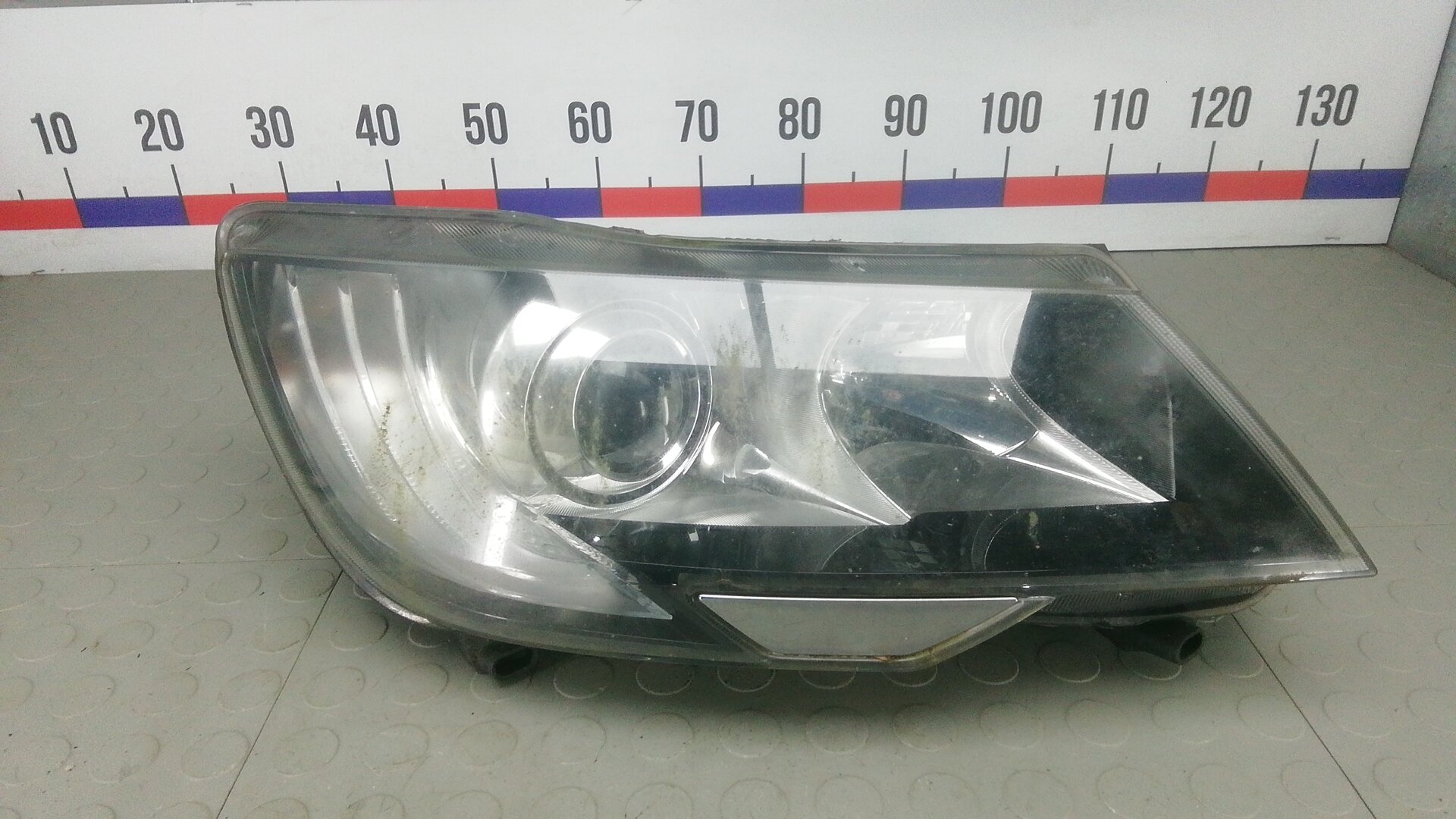 Фара правая SKODA SUPERB 2, Номер 3T2941016F