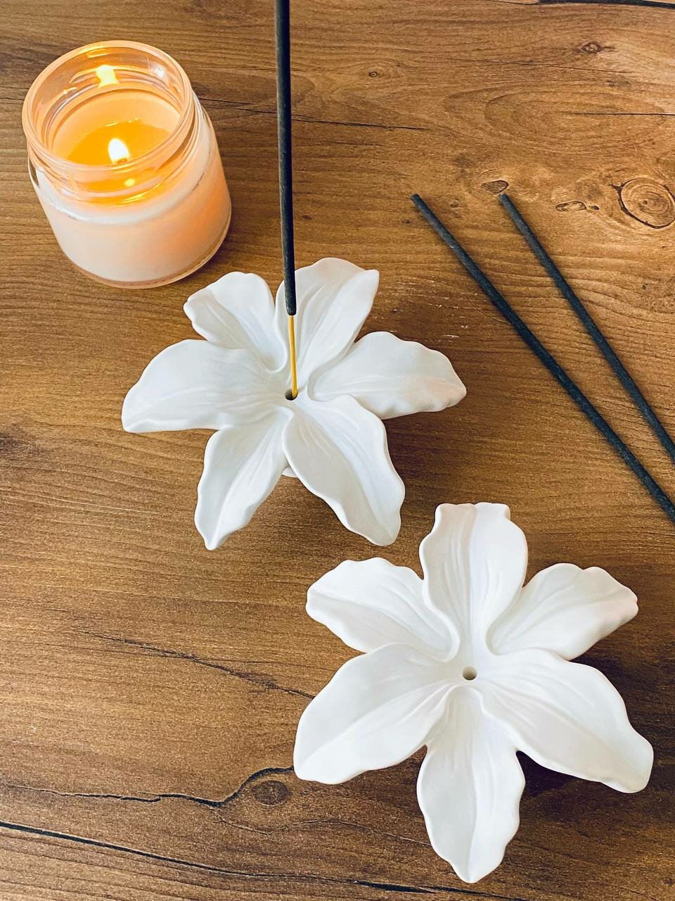 Подставки для благовоний "Лилии" декоративные 2 штуки из гипса