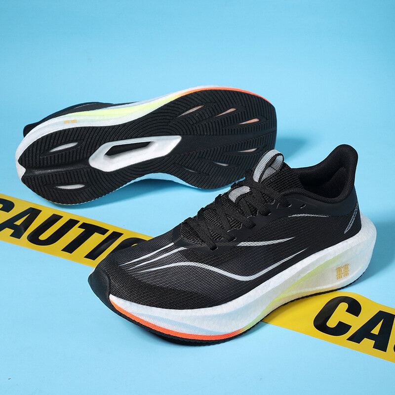 Кроссовки Enough