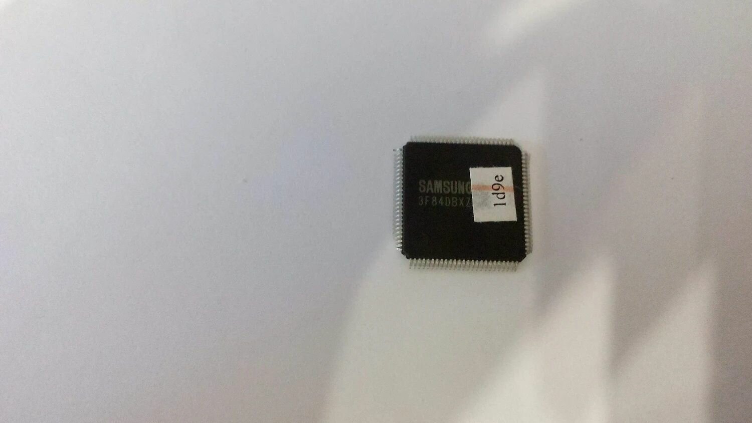 0903-001369 IC-Microcontroller; S3F84DBXZZ-4FA, 8BIT, T, 3F84DBXZZ-TX8B Процессор арт. 1173