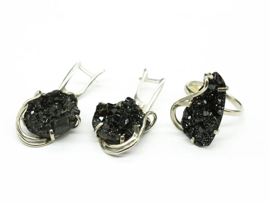 Комплект бижутерии: серьги, кольцо, гранат