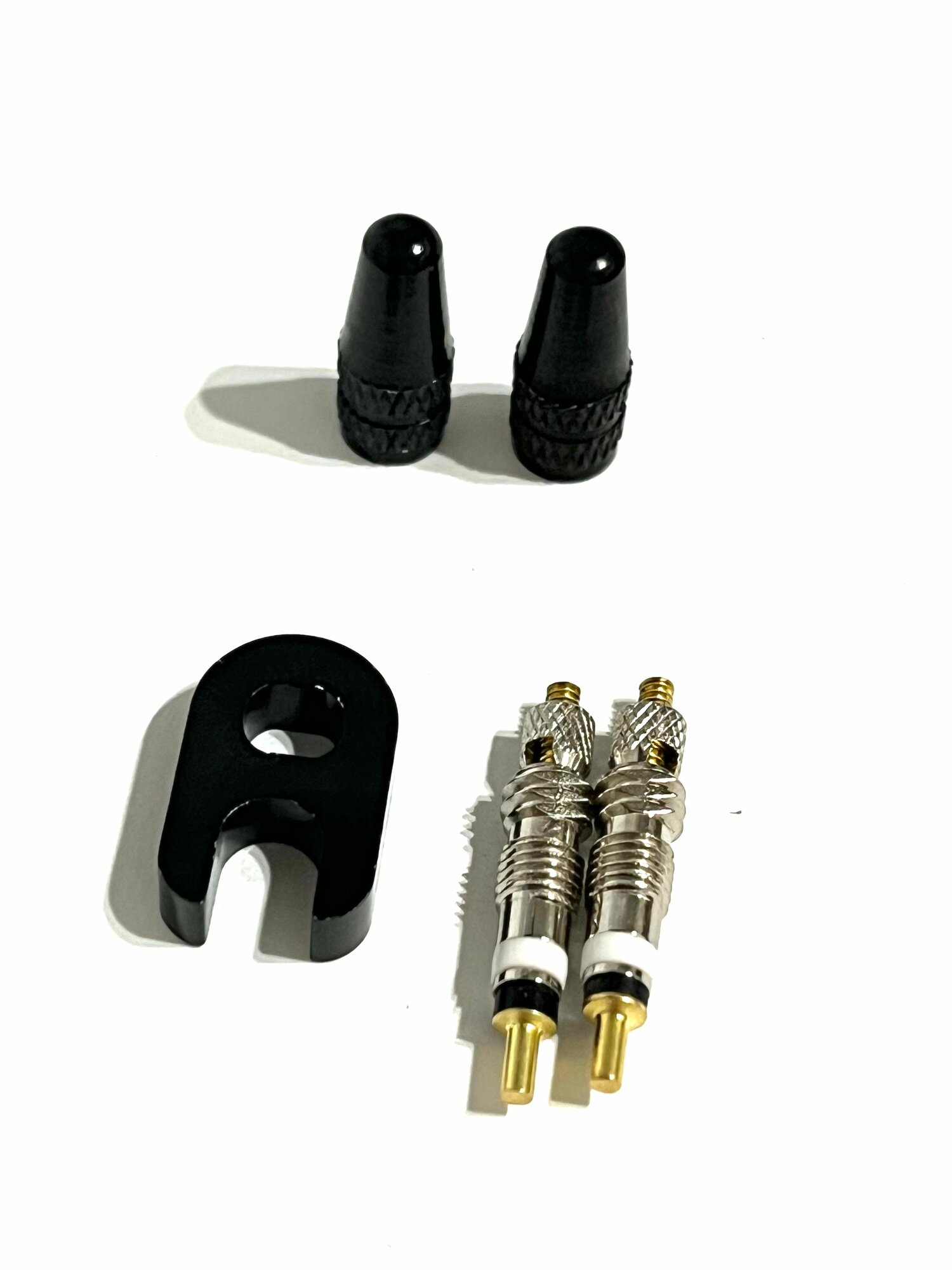 Золотник велониппеля Presta+ключик + Колпачок на ниппель PRESTA, цвет черный