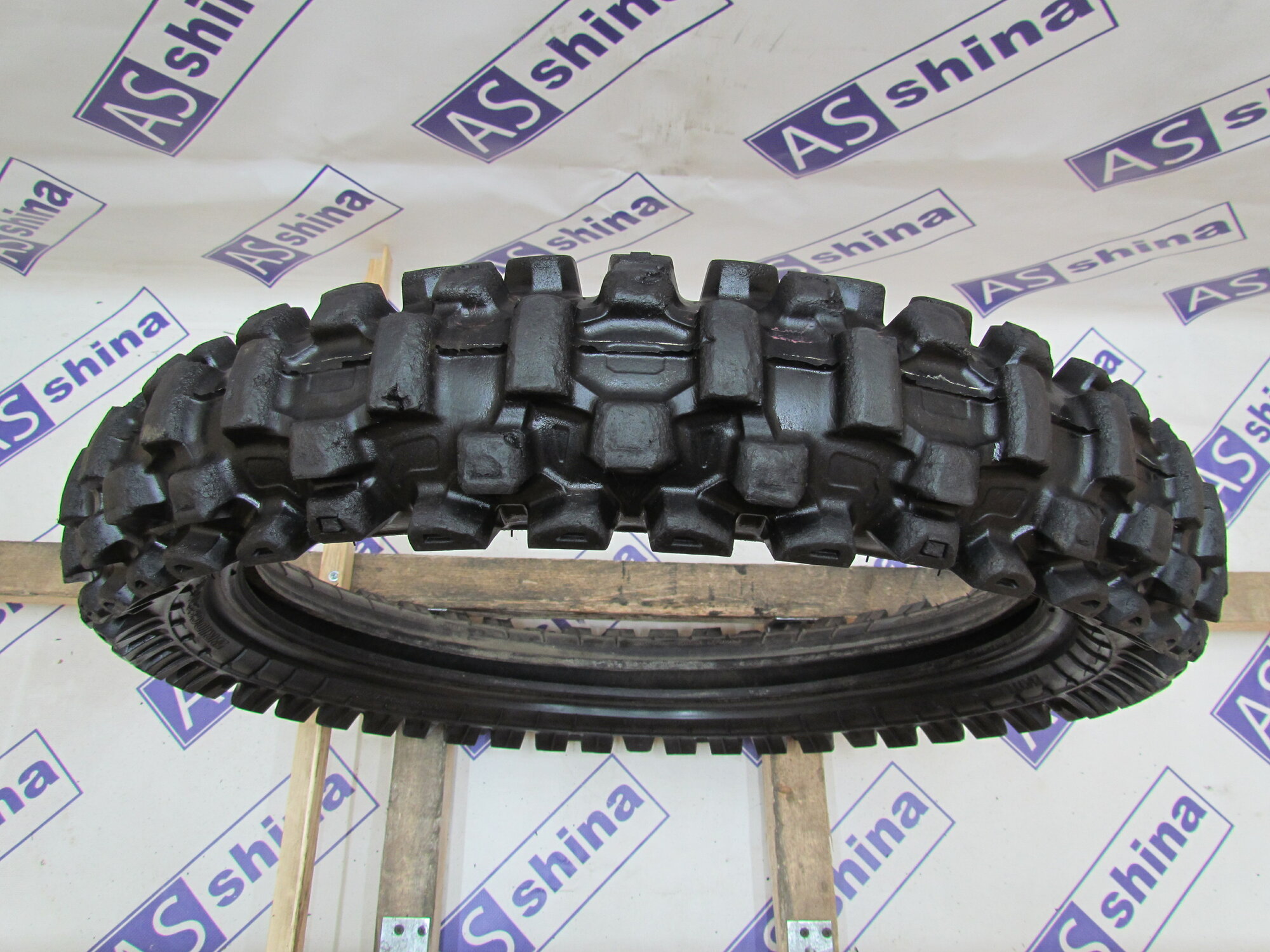 Мотошина БУ для мотоцикла Bridgestone Battlecross X30 100 / 90 R19 0021892