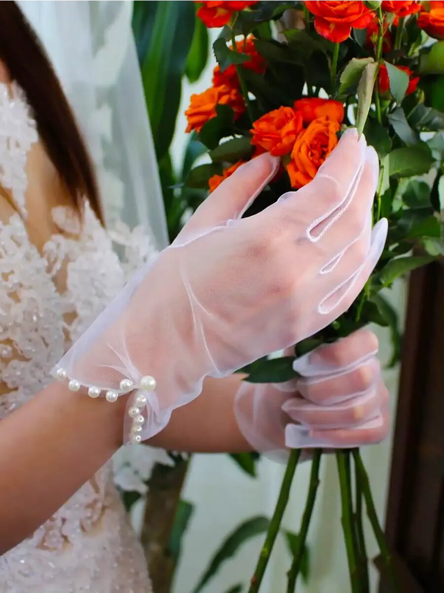 Перчатки для женщин