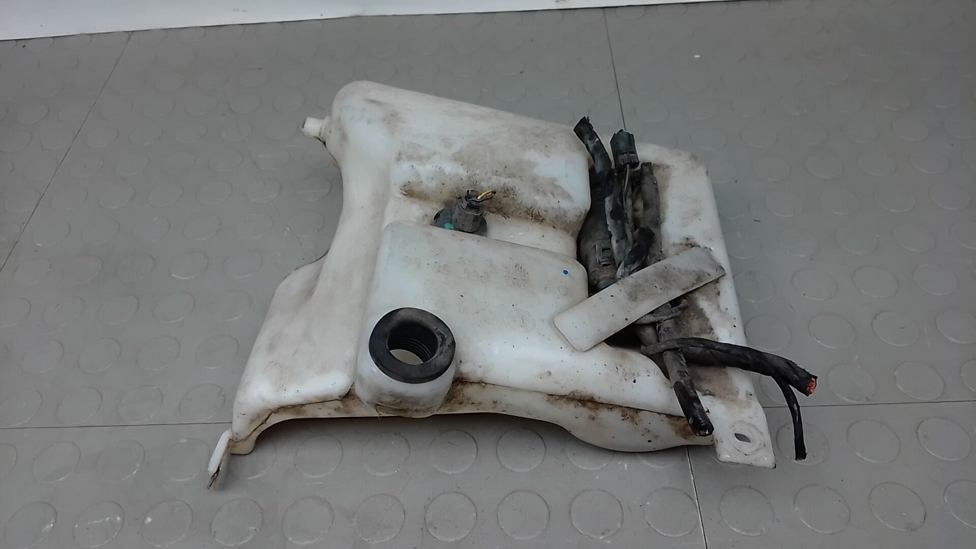 Бачок омывателя MERCEDES BENZ C-CLASS W203