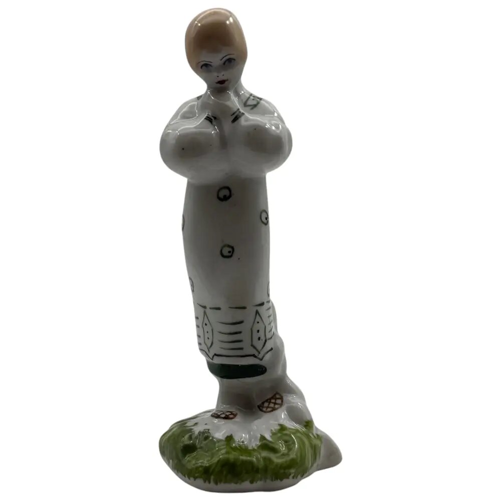 Фарфоровая статуэтка "Белорусская девушка", 1960-1970 гг, Артель Прогресс, СССР