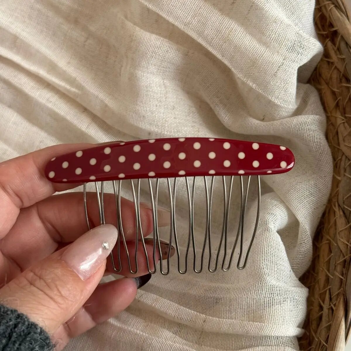 Металлическая заколка-гребень для укладки волос red