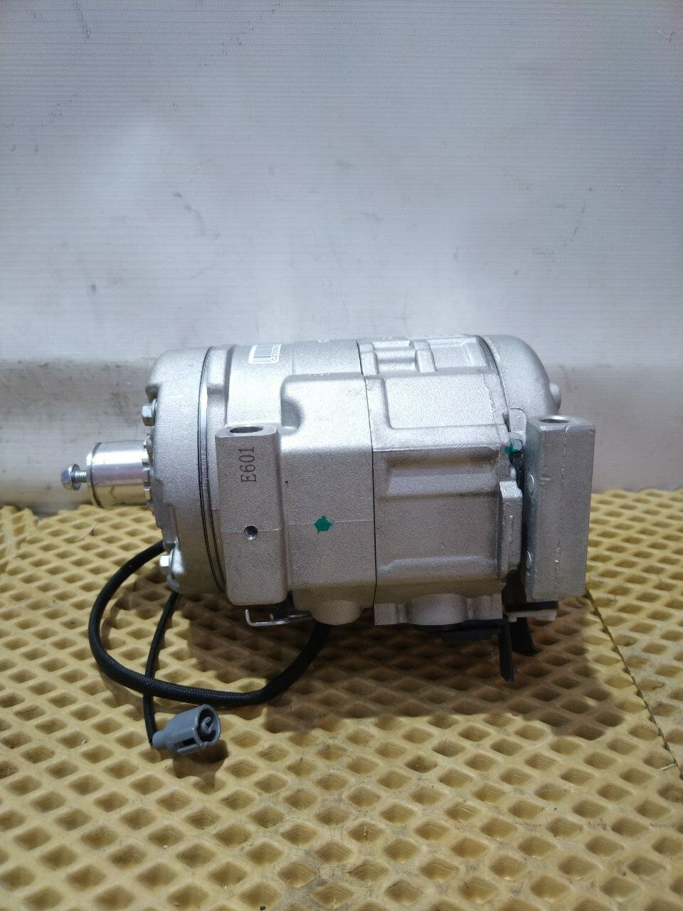 Компрессор кондиционера для Toyota Landcruiser UZJ200 VDJ200 V8 4,5 SEQUOIA 4.6L 883206A320 447160-0034 88410-6A100