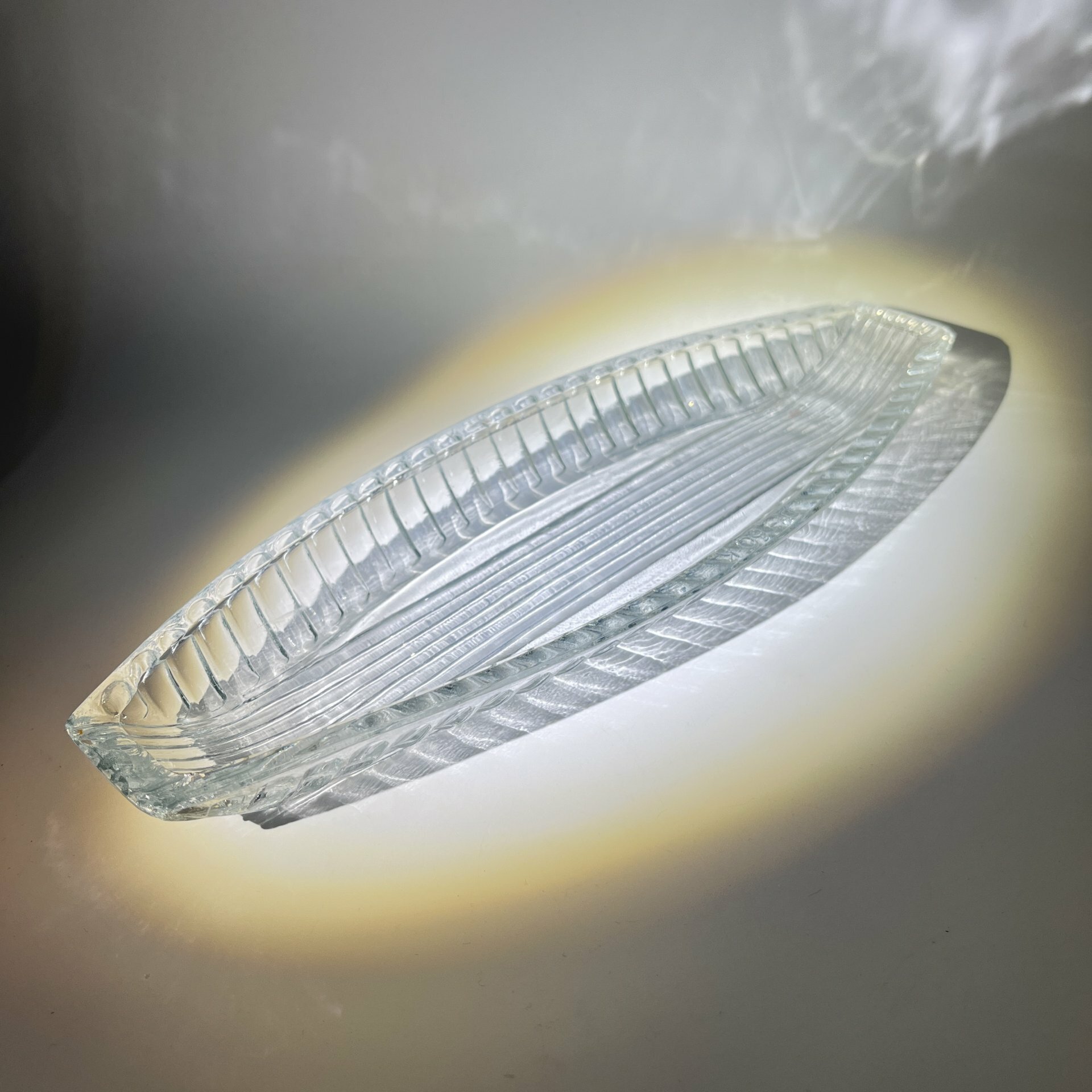 Селёдочница с декором в виде полос, стекло