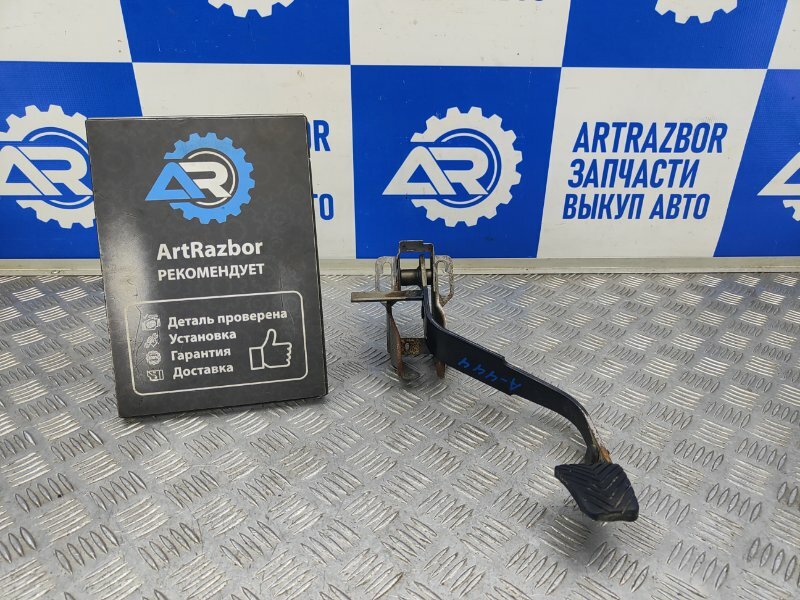 Б/У Педаль сцепления Mitsubishi Outlander CU / Мицубиши Outlander CU 2.4 4G69 165 Л.С 2005