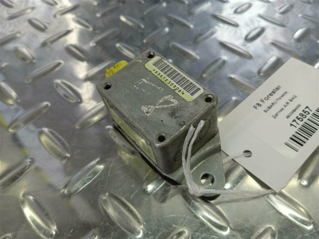 Датчик удара (AIR BAG) Б/У для SUBARU Forester SG (2002—2005) 98235SA000