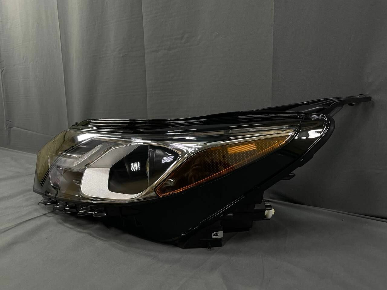 Фара левая Equinox