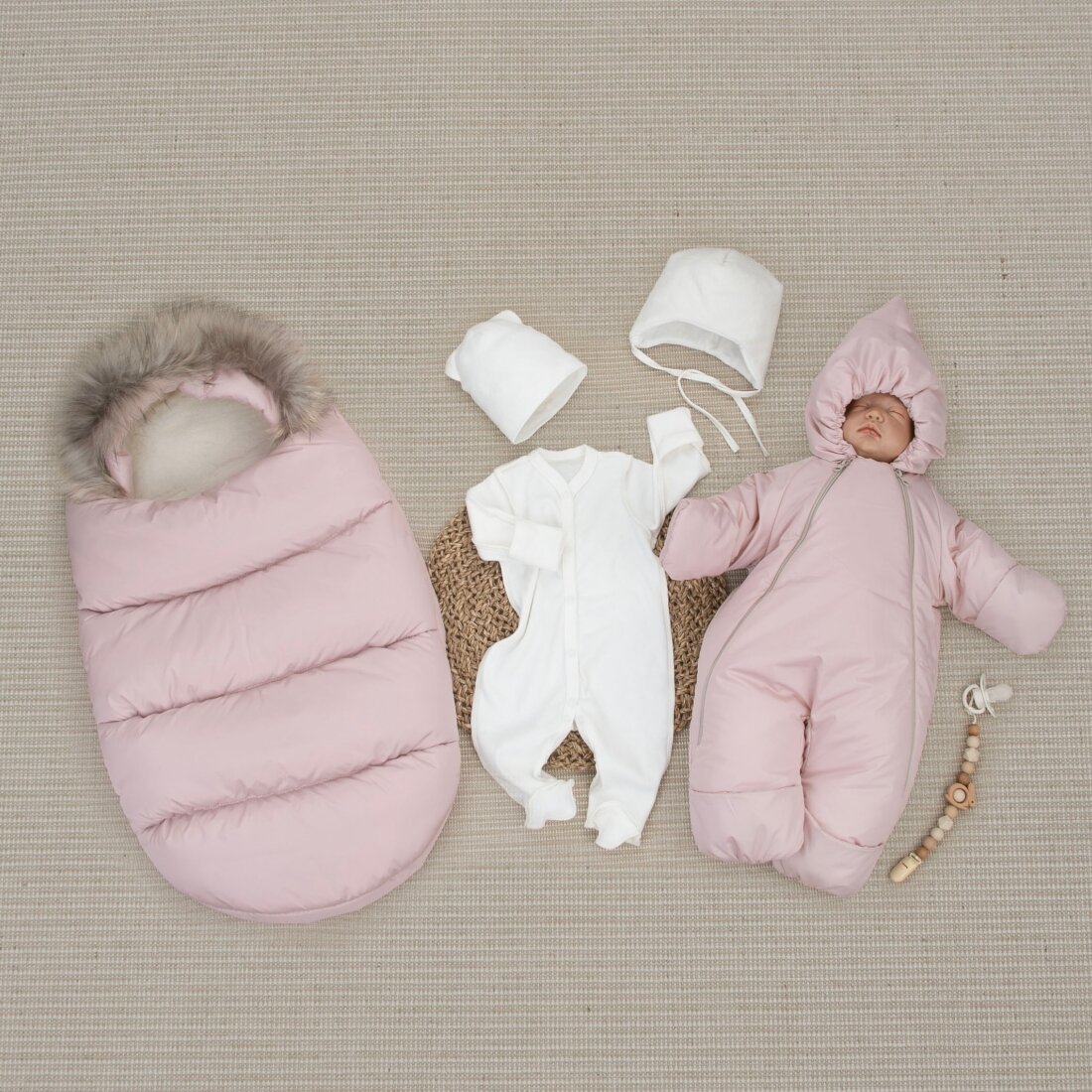 Комплект на выписку 5 предметов "Скандинавия", с опушкой, зимний, пудра