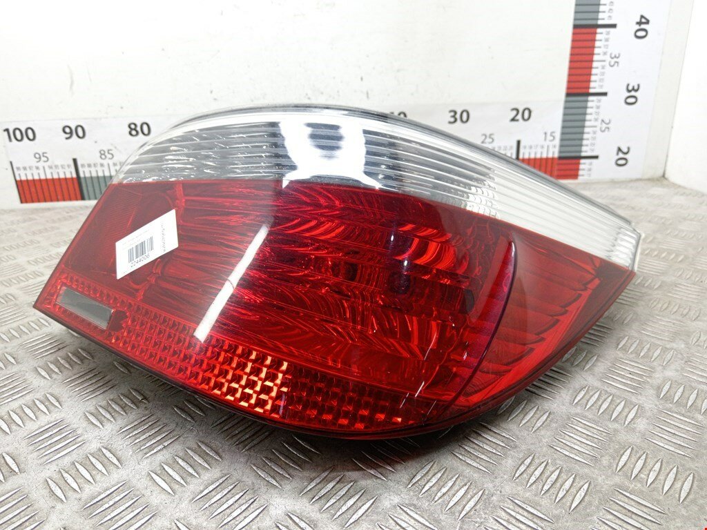 Фонарь задний правый BMW 5-Series (E60/E61) 63217165738 арт. 2244006
