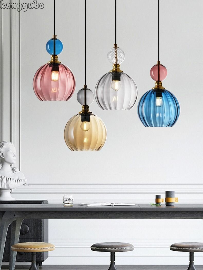 Люстра из витражного стекла