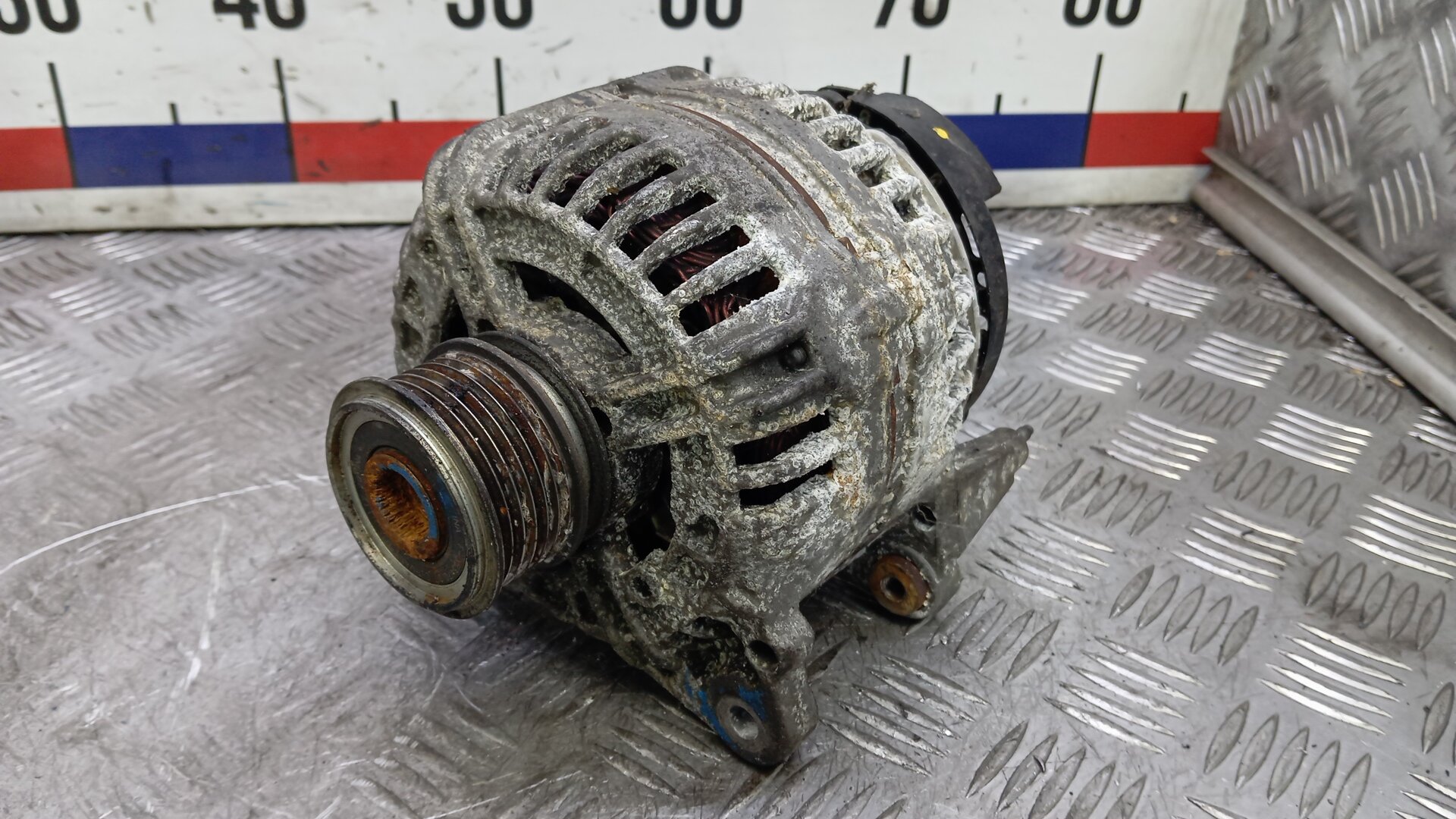 Генератор дизельный VOLKSWAGEN TOURAN (1T3), Номер 03L903023, 0124525187