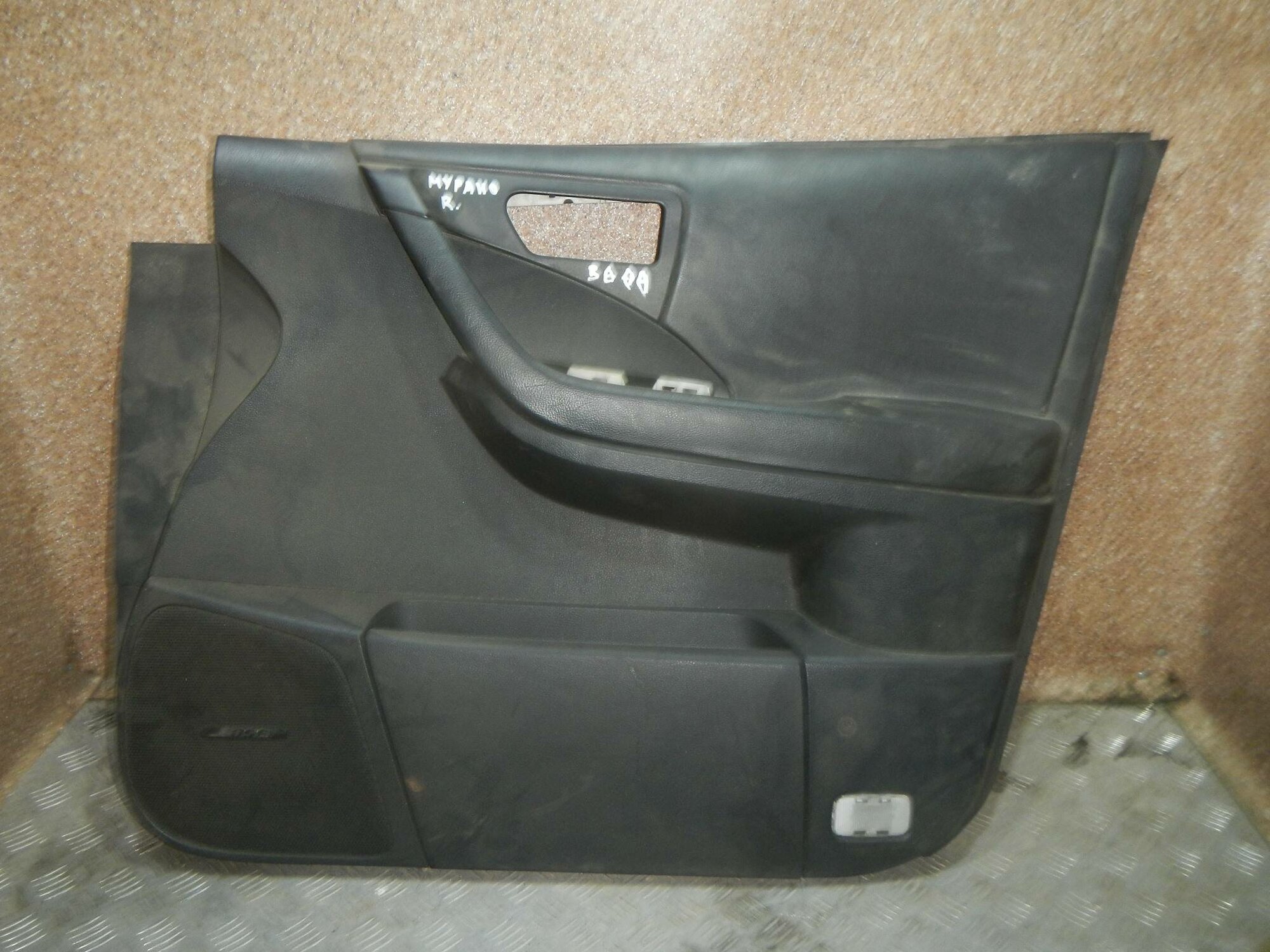 Б/У Обшивка двери передней правой, Nissan (Ниссан)-MURANO (Z50) (04-08) NISSAN MURANO (Z50) (04-08) Мелкие царапины. 334...