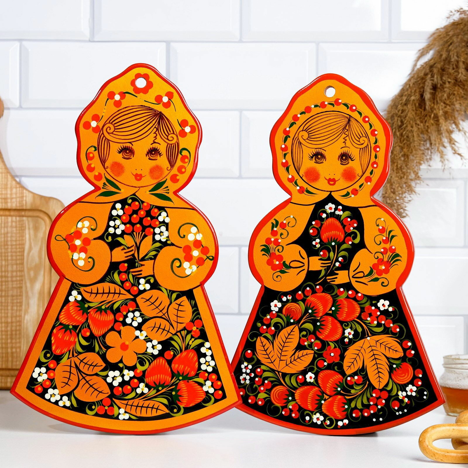 Доска разделочная "Девочка", 25x34 см, хохлома, форма: фигурная