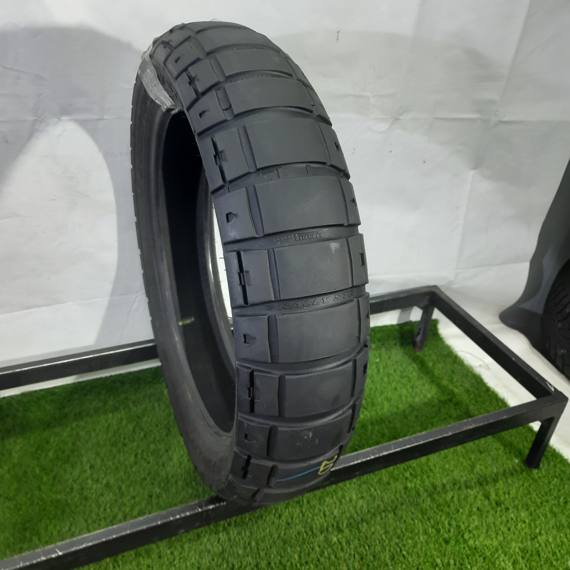 Мотошина Pirelli Scorpion Rally STR 150/70 R18 70V