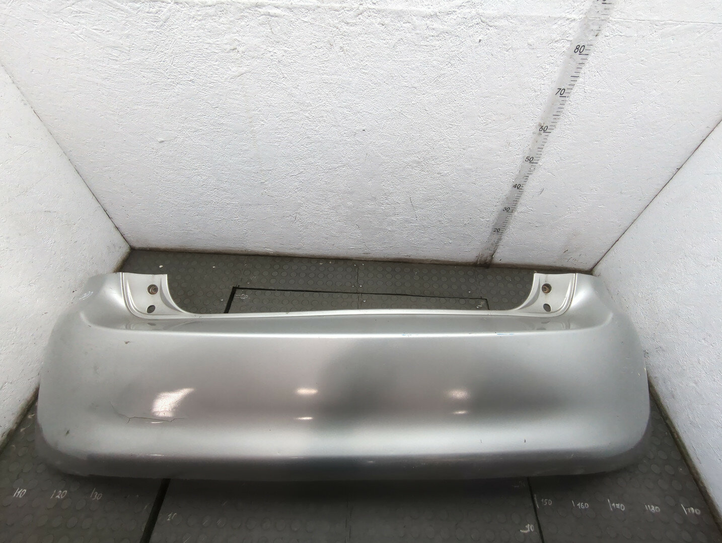 Бампер задний Toyota Auris E15 Б/У