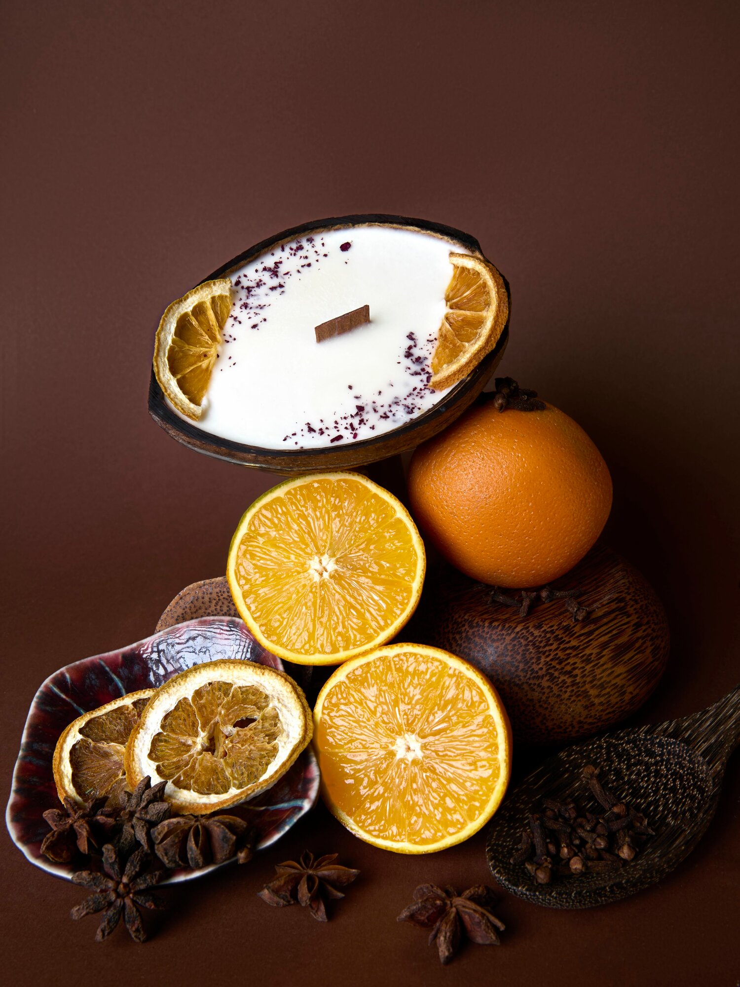 Свеча, Пряный апельсин, ароматическая в кокосе с деревянным фитилем, 200 мл, Candle zen