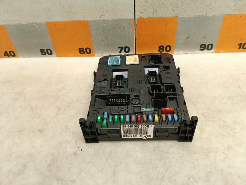 Б/У Блок предохранителей Citroen C4 Picasso 2008 358211 Peugeot-Citroen арт. 9664058780