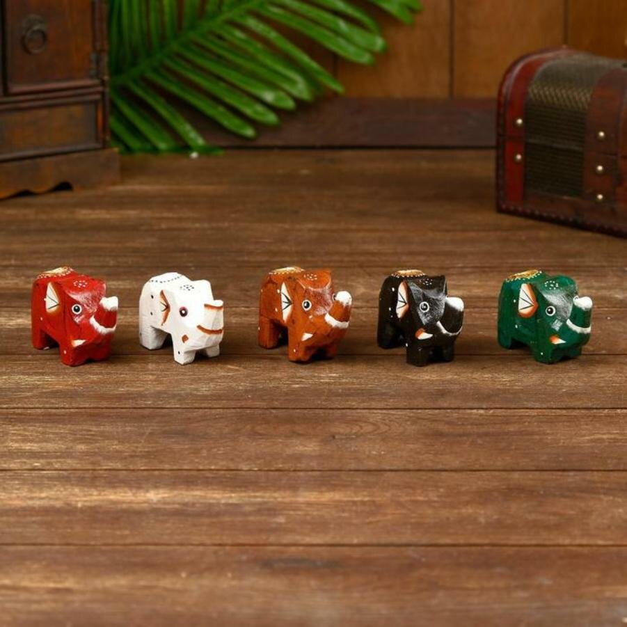 Набор пять слоников хоботом вверх (дерево, роспись, ручная работа, 5*8*2,5 см.), с острова Бали, 1 шт.