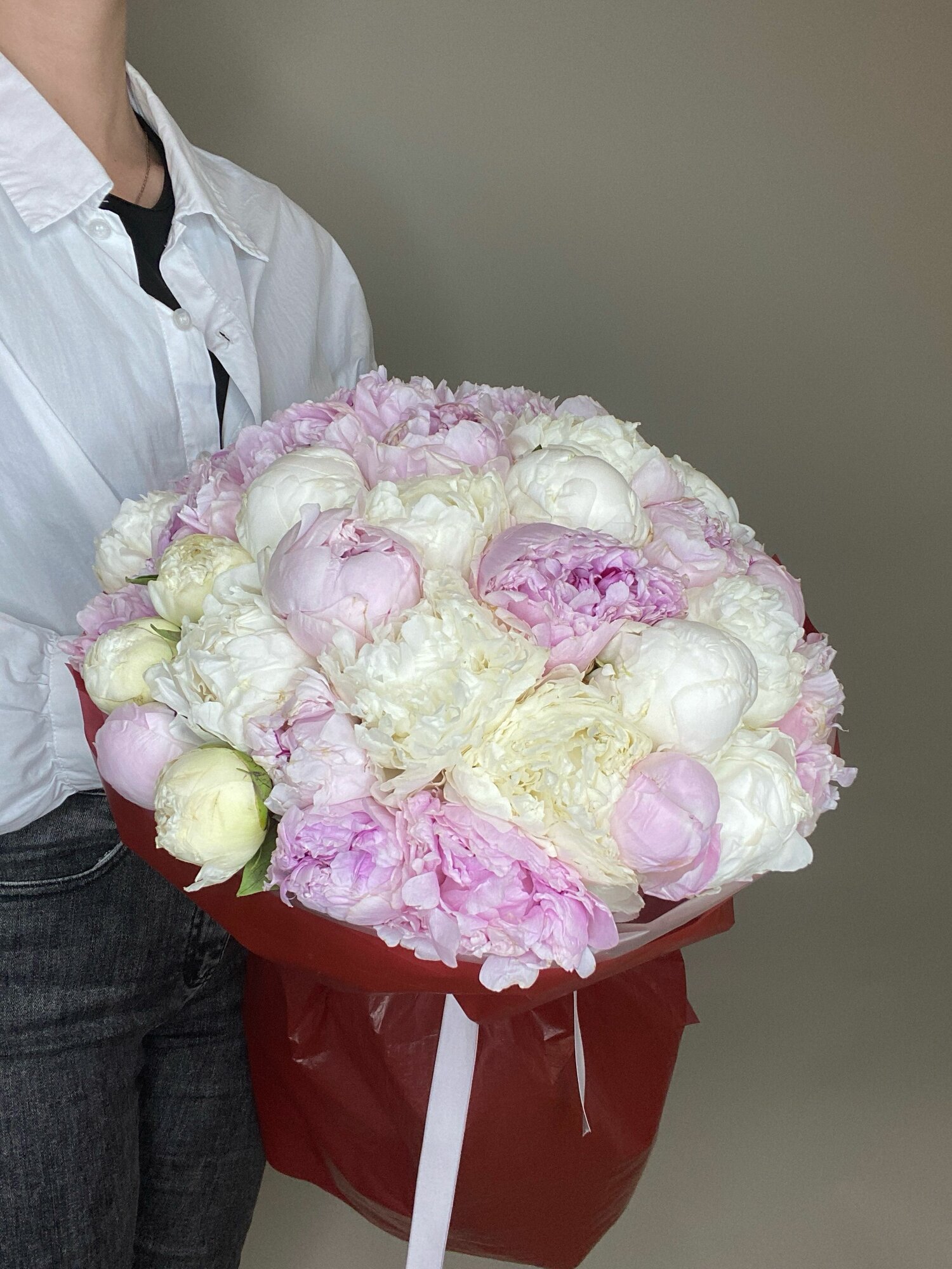 Пионы в коробке