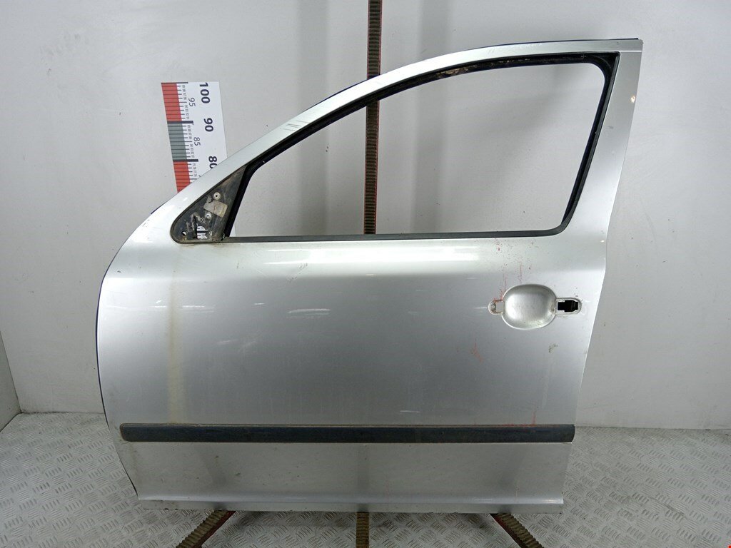 Дверь передняя левая Skoda Octavia 1Z 1Z0831055 арт. 2223478