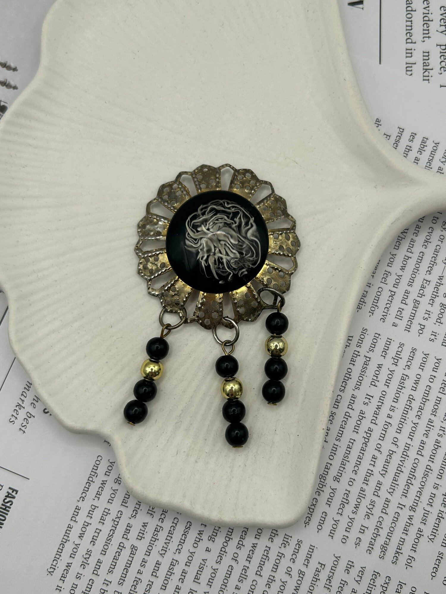 Советская винтажная брошь с подвесами