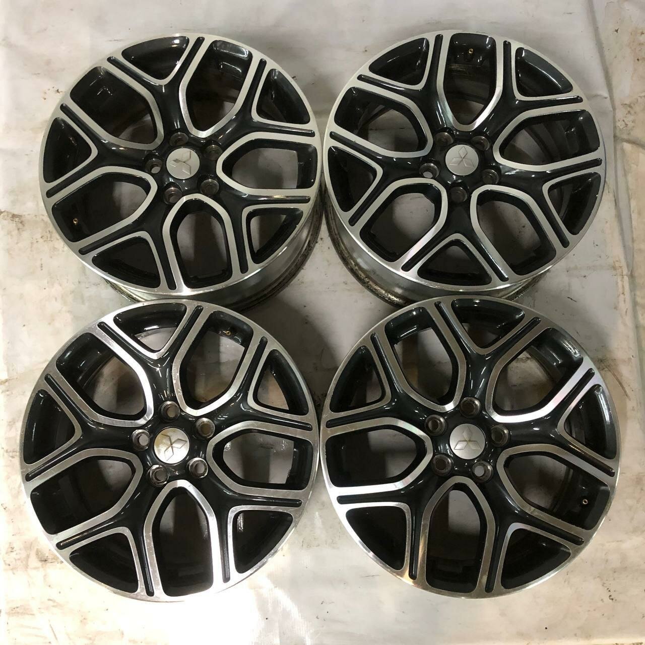 Колесные диски Mitsubishi 18x7 PCD 5x114.3 D67.1 ET38 (оригинал)