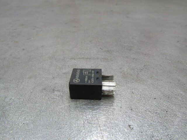 Реле силовое Mercedes Axor