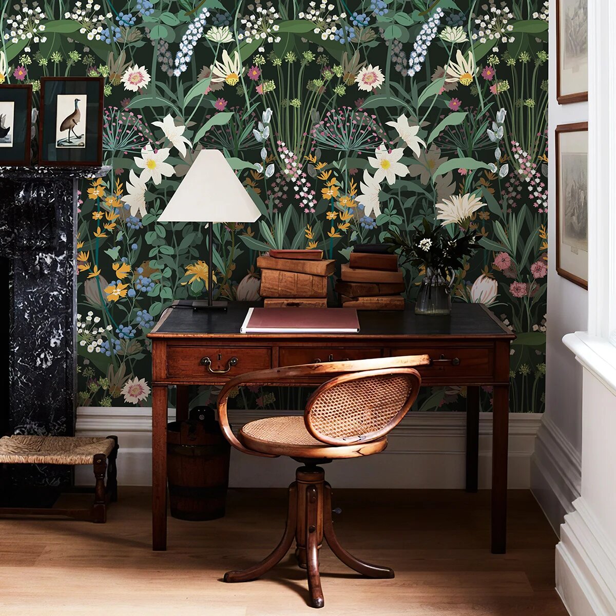 Зеленые обои с цветочным принтом, водонепроницаемые наклейки на стену из ПВХ, самоклеящиеся съемные обои, украшение для дома в стиле ретро
