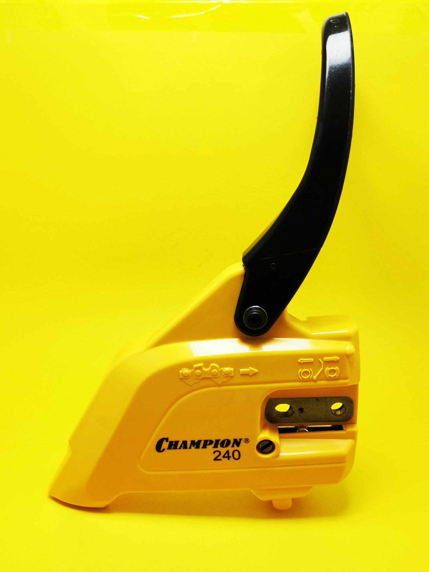 Крышка шины в сборе бензопилы Champion 240 (с тормозом цепи) 3002000201